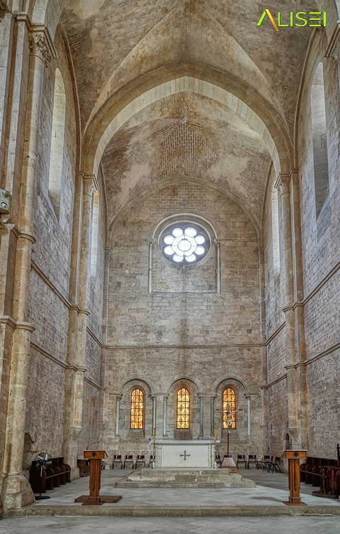 Cosa vedere nella bella e antica abbazia cistercense di Fossanova